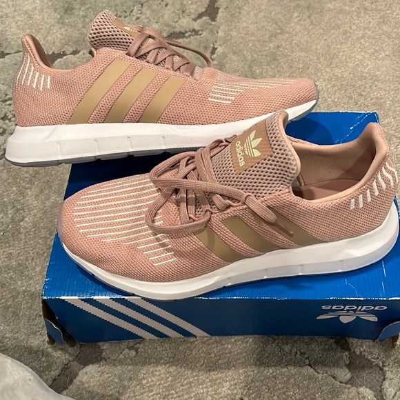adidas Originals | Shoes | New Arrival Adidas Swift Run Womens Sneakers ...